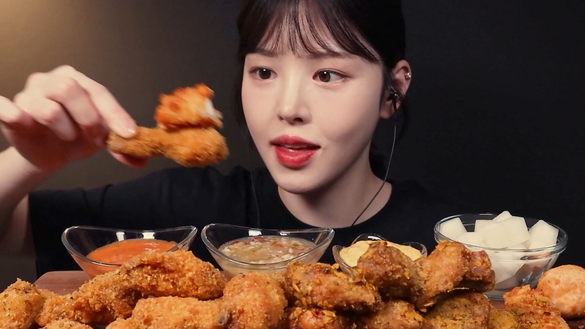 【Boki 中字】超级酥脆的炸鸡，外酥里嫩的味道棒极了！-BOKI小姐姐-BOKI小姐姐-哔哩哔哩视频