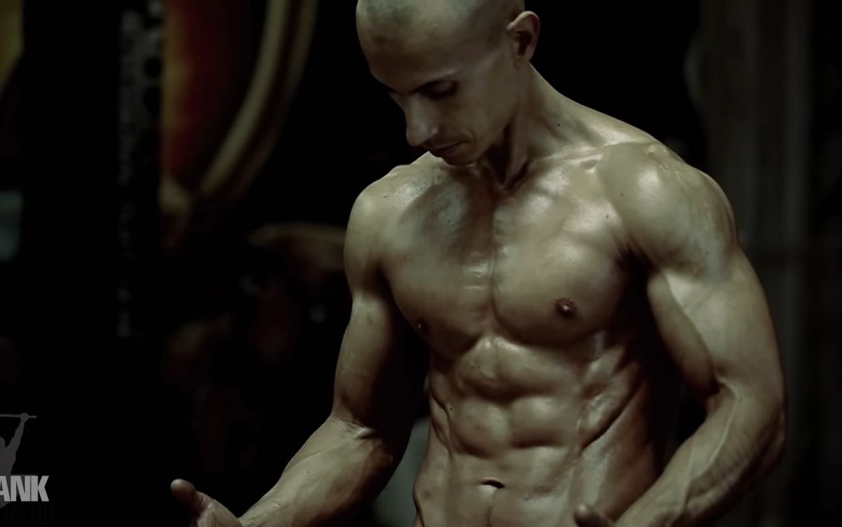 [纯素能量] 素食健身超人 Frank Medrano Superhuman Bodyweight Workout Domination