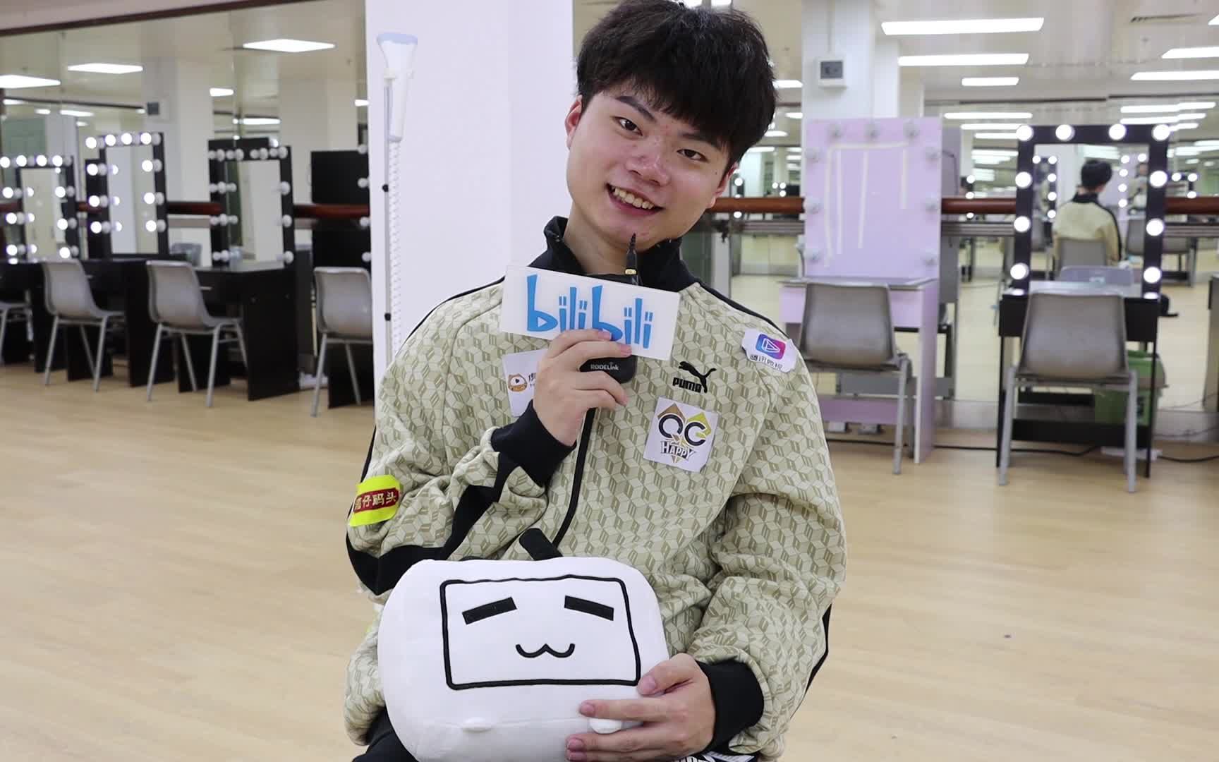 赛事菌专访QGhappy.Mojo：我们每人打了自己一耳光，然后就赢下了比赛_哔哩哔哩_bilibili