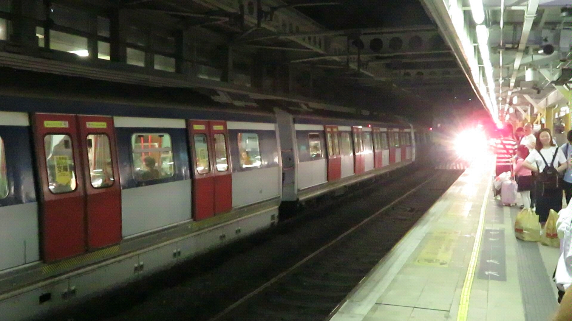 MTR廣九直通車不停站_哔哩哔哩_bilibili