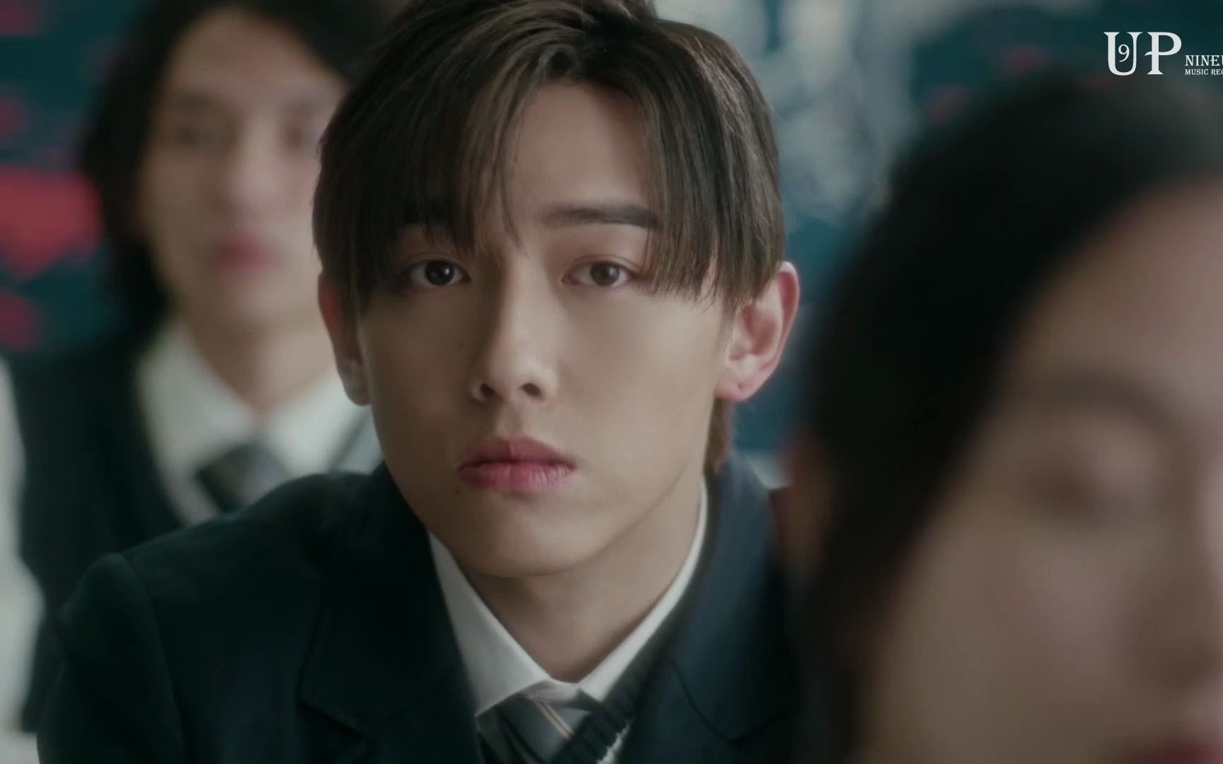 【NINEUP推介】MC 張天賦 feat.Kiri T - 世一(不可一世) 自制字幕版-好奇心唔-music-哔哩哔哩视频