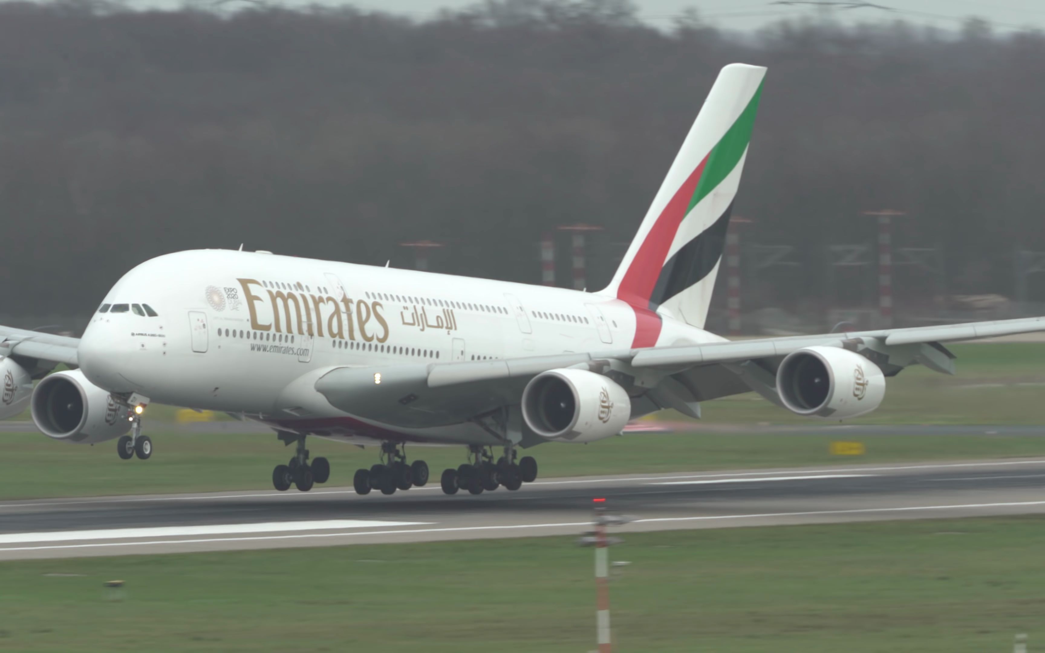 A380、C-17等起降｜杜塞尔多夫机场｜4K_哔哩哔哩_bilibili