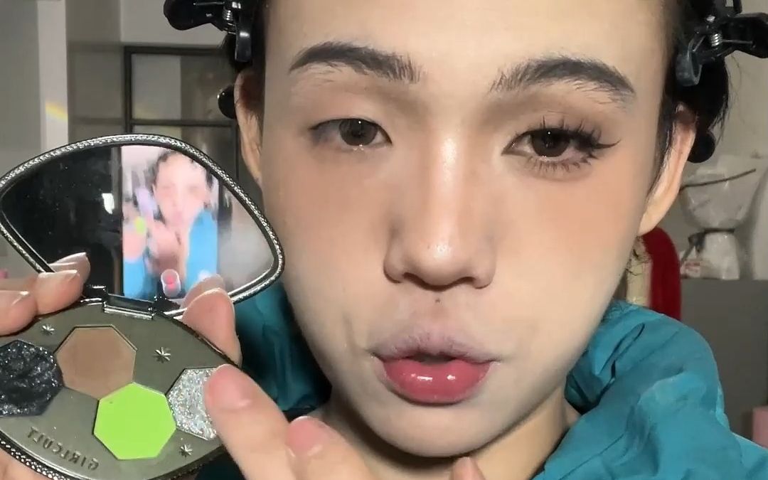 【日常轻混血妆教】！谁画谁好看！！！ 坤坤vio 坤坤vio 哔哩哔哩视频