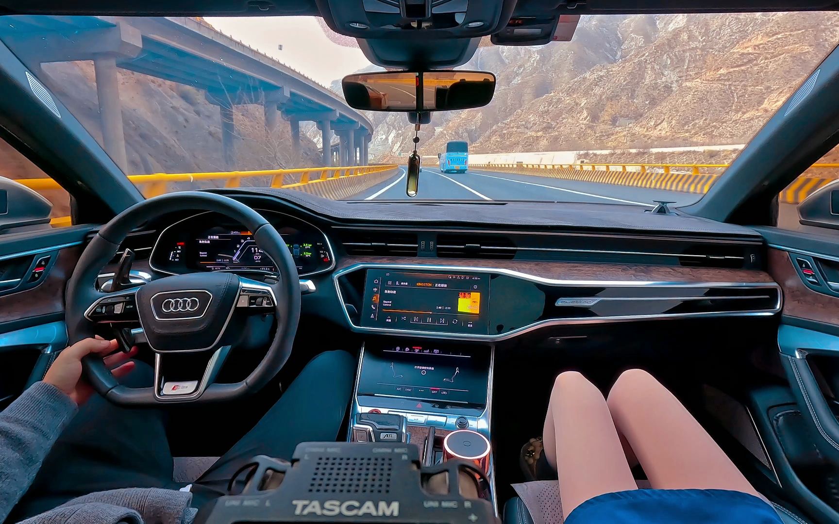 Beyond《灰色轨迹》奥迪A6L大B&O音响 《A6L大bo全网首发》（录音笔正中录制）（动态录制）-奥迪A6L大BO音乐台-奥迪A6L大BO音乐台-哔哩哔哩视频