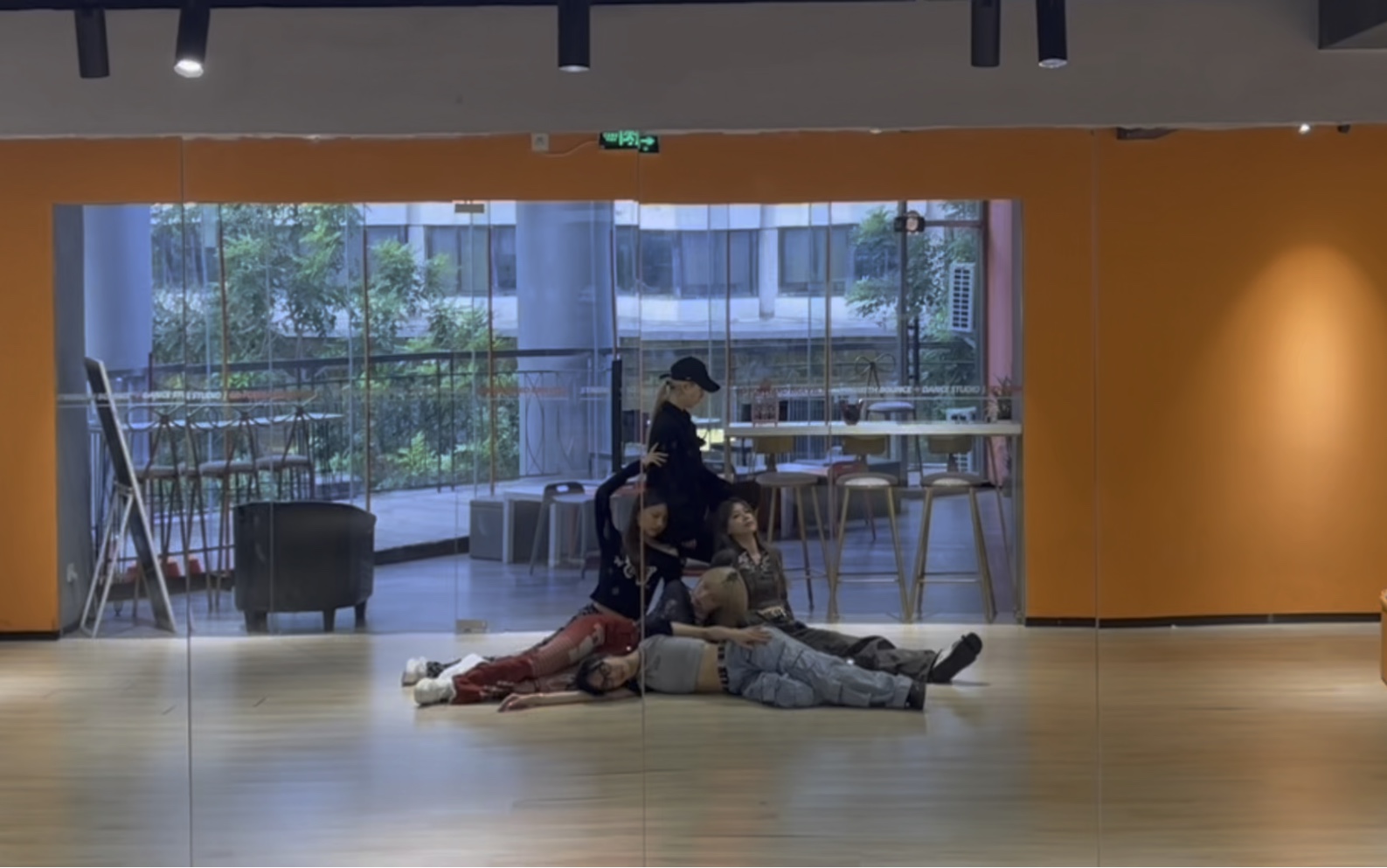 [CKS] 低啸 辛德瑞拉 巡演初记录-CKS-Chakshing-CKS-Chakshing-哔哩哔哩视频