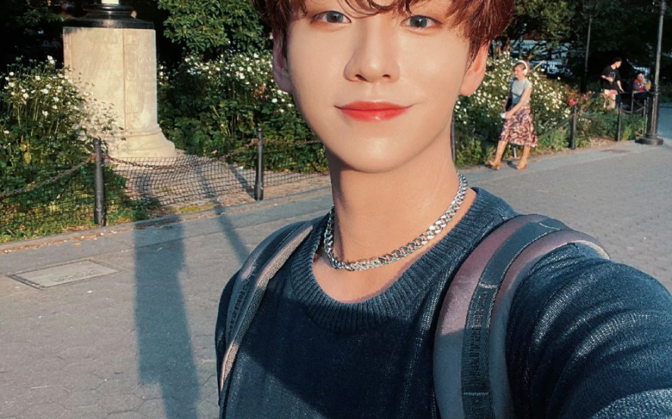 【余景天Tony】一键查询当代大学生精神状态③|230906微博直播-FM821余景天频道-FM821余景天频道-哔哩哔哩视频