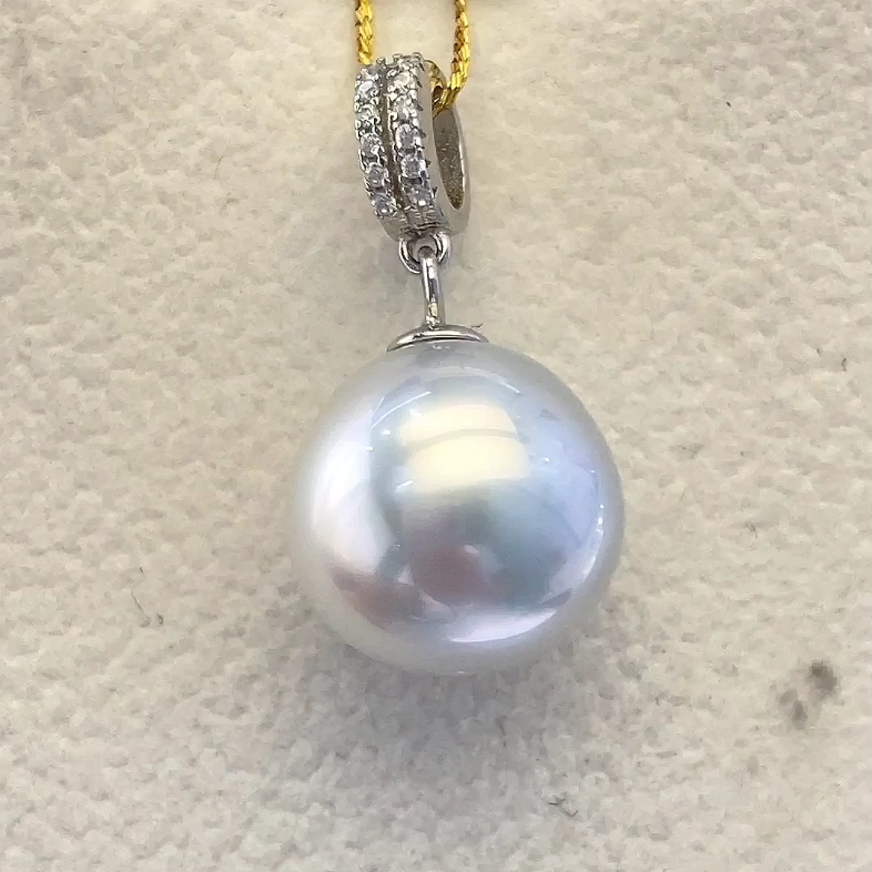 12-13mm澳白珍珠吊坠，s925银，镜面强光，近圆微瑕疵，银蓝光， 520包邮看中这个款式可以复制，欢迎私信，本家主要是做海水珍珠批发_哔哩哔哩_bilibili