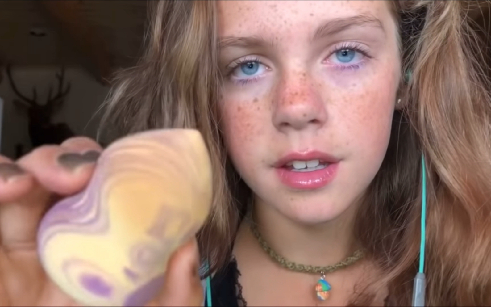 [ASMR]Gracie K给你化妆 2018.8-bilibili(B站)无水印视频解析——6li6在线工具箱