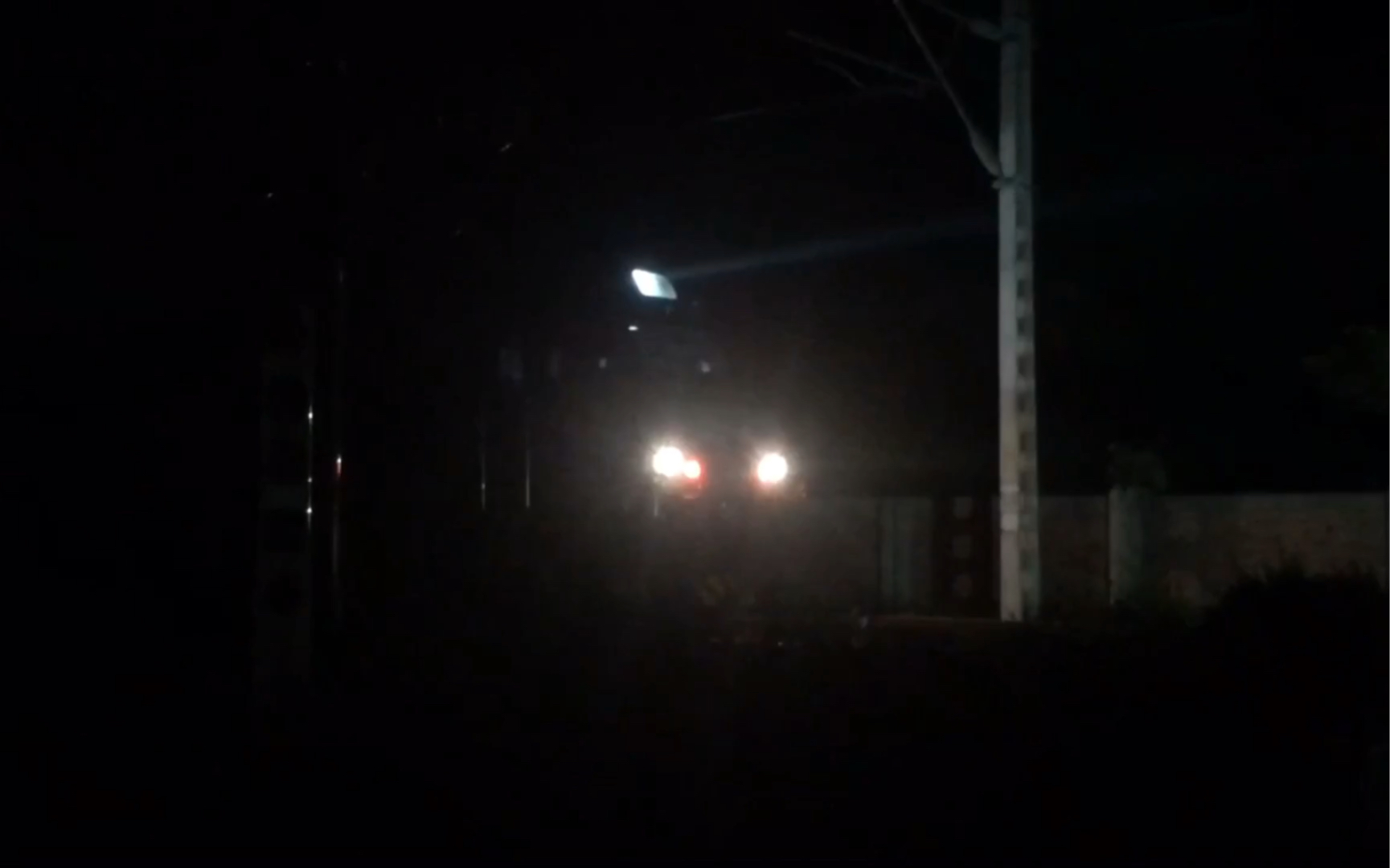 HXD2B 0167出库牵引沪苏通货列_哔哩哔哩_bilibili