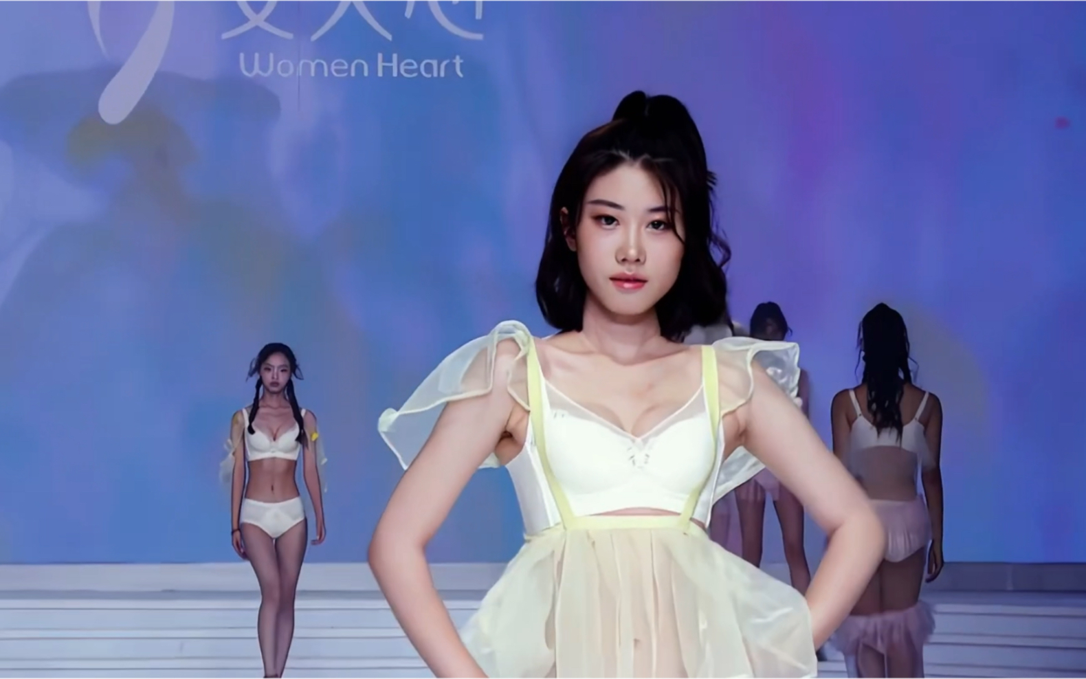【内衣秀】2022深圳内衣展览会，走出性感走出范 美女鉴赏频道 美女鉴赏频道 哔哩哔哩视频