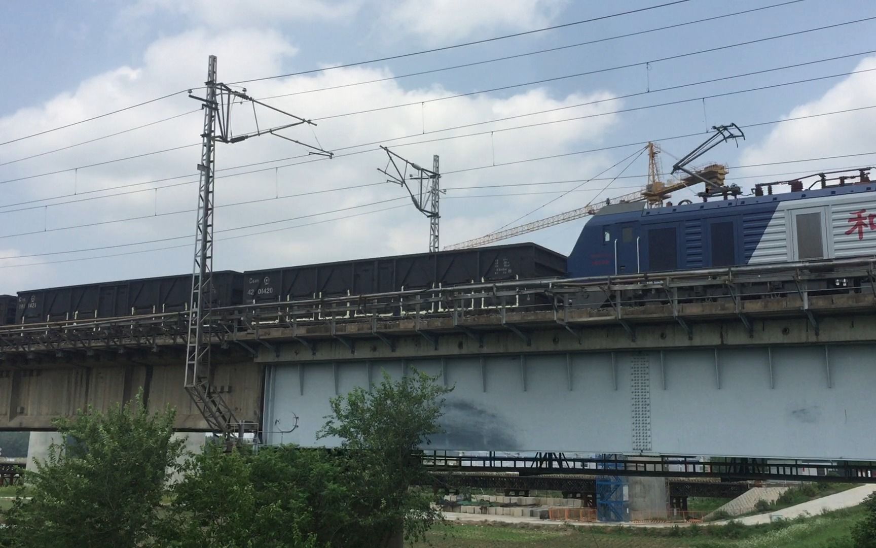 上局宁东段HXD2B牵引23015次通过曹山站_哔哩哔哩_bilibili