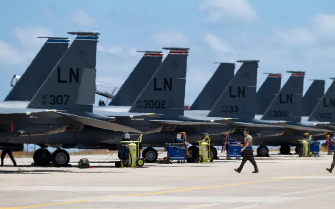 波塞冬之怒， 美国空军的 F-15E 攻击鹰战斗机在希腊进行演习。_哔哩哔哩_bilibili