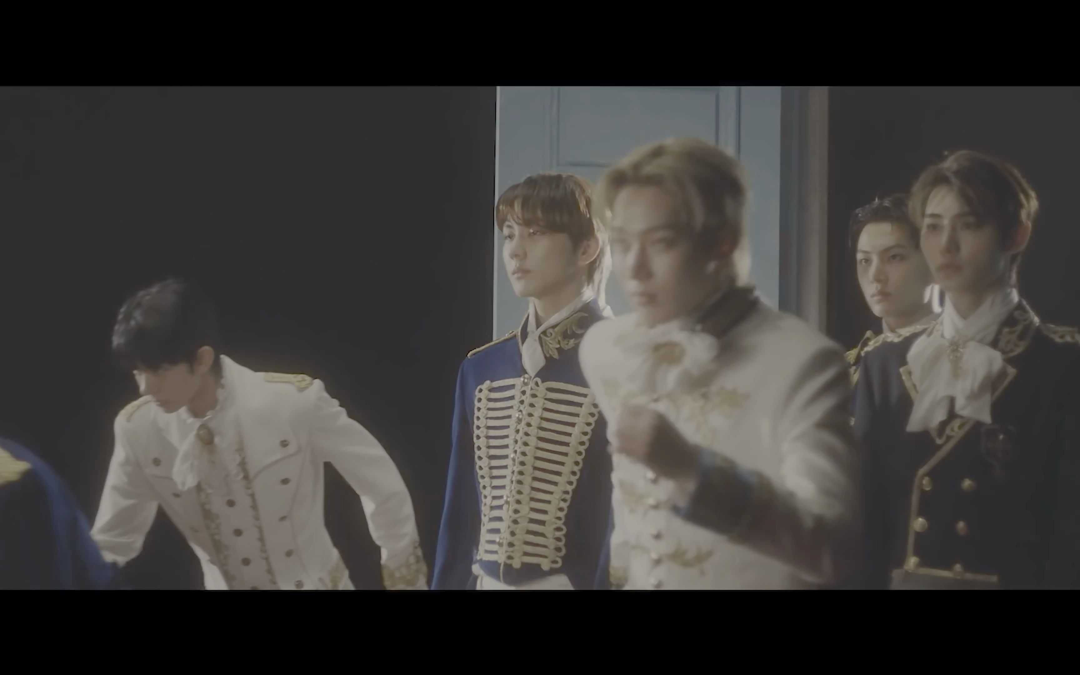 Brave Girls - Rollin Original Ver. - 4K HDR MV-bilibili(B站)无水印视频解析——YIUIOS易柚斯