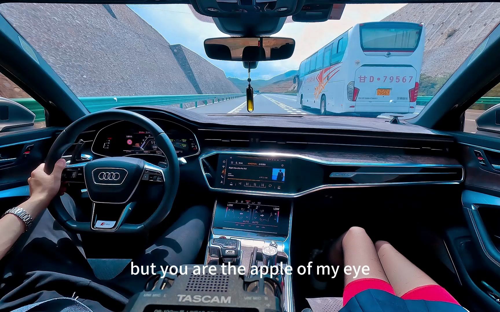 Akon《Right Now(Na Na Na)》奥迪A6L大B&O音响 《A6L大bo全网首发》（录音笔正中录制）（动态录制）-奥迪A6L大BO音乐台-奥迪A6L大BO音乐台-哔哩哔哩视频