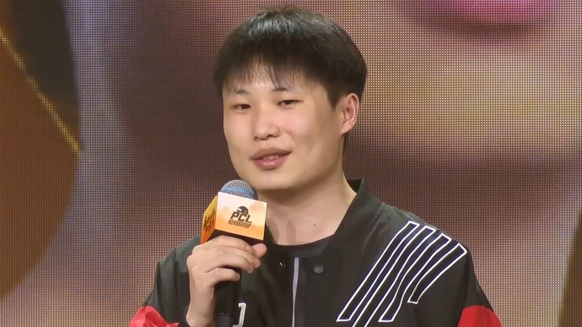 [4am单日第一]bobo憋笑接受采访-逗比春秋-逗比春秋-哔哩哔哩视频