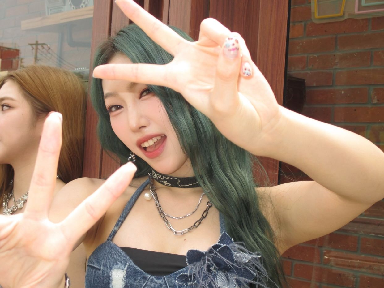 【R.E.D组合】李雨林的7&8月vlog-RED_OFFICIAL_-RED_OFFICIAL_-哔哩哔哩视频