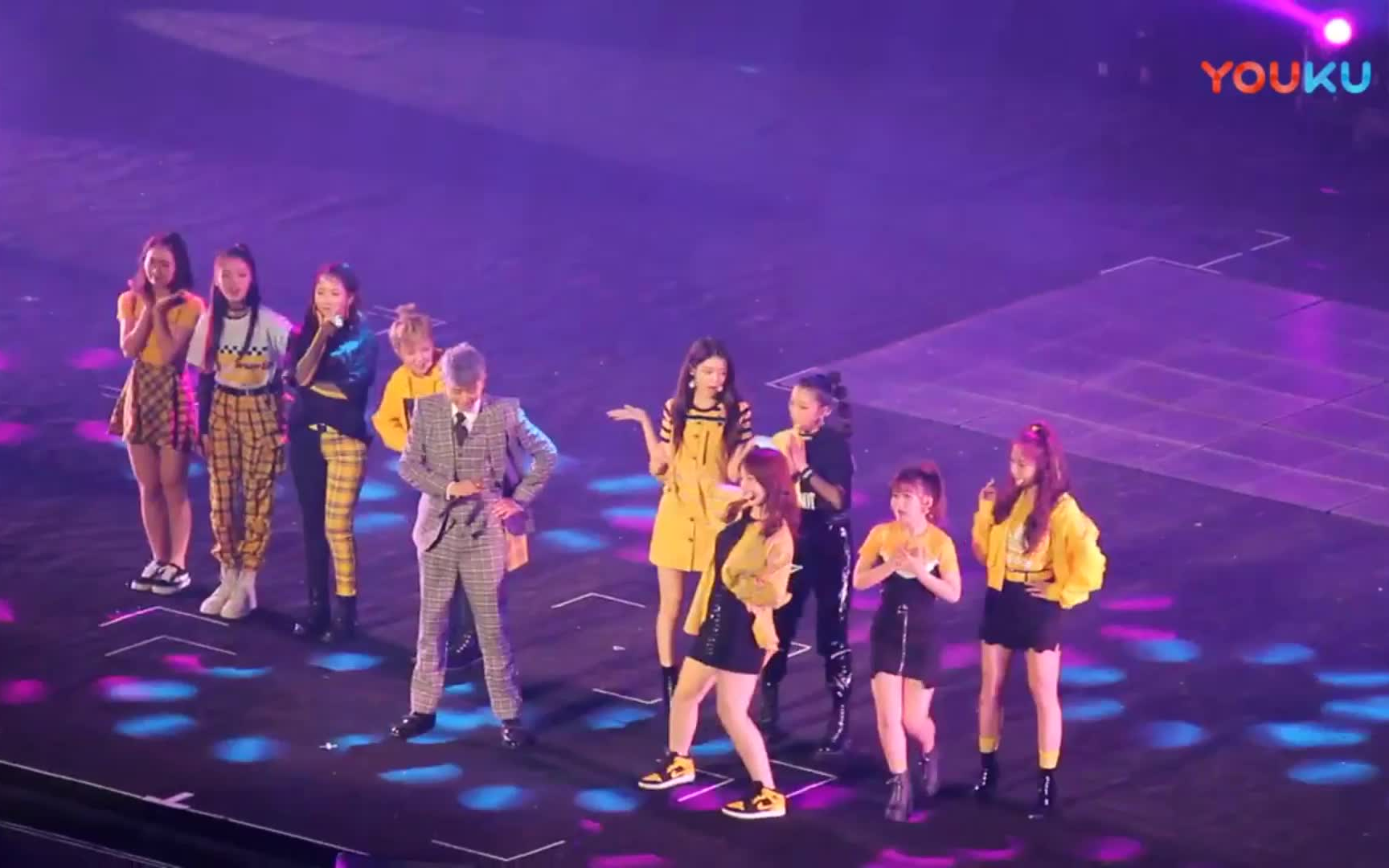 【楊芸晴】Sunnee〖火箭少女101〗20181013 张杰2018未Live演唱会成都站 嘉宾_哔哩哔哩_bilibili