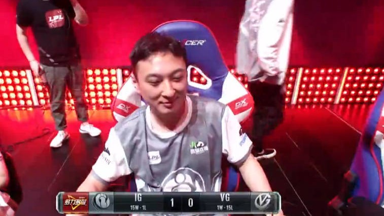 LPL夏季赛：IG 对战 VG王校长的精彩集锦，有了王校长的IG第一局竟大逆风翻盘_哔哩哔哩_bilibili