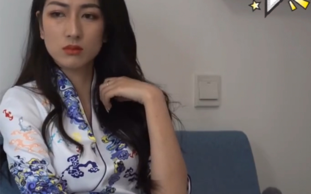 有人说穿青花瓷旗袍的小茶长了一张马脸还是瓜子脸-美乐茉莉-美乐茉莉-哔哩哔哩视频