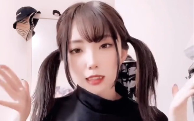 三崎奈奈尬舞日常 