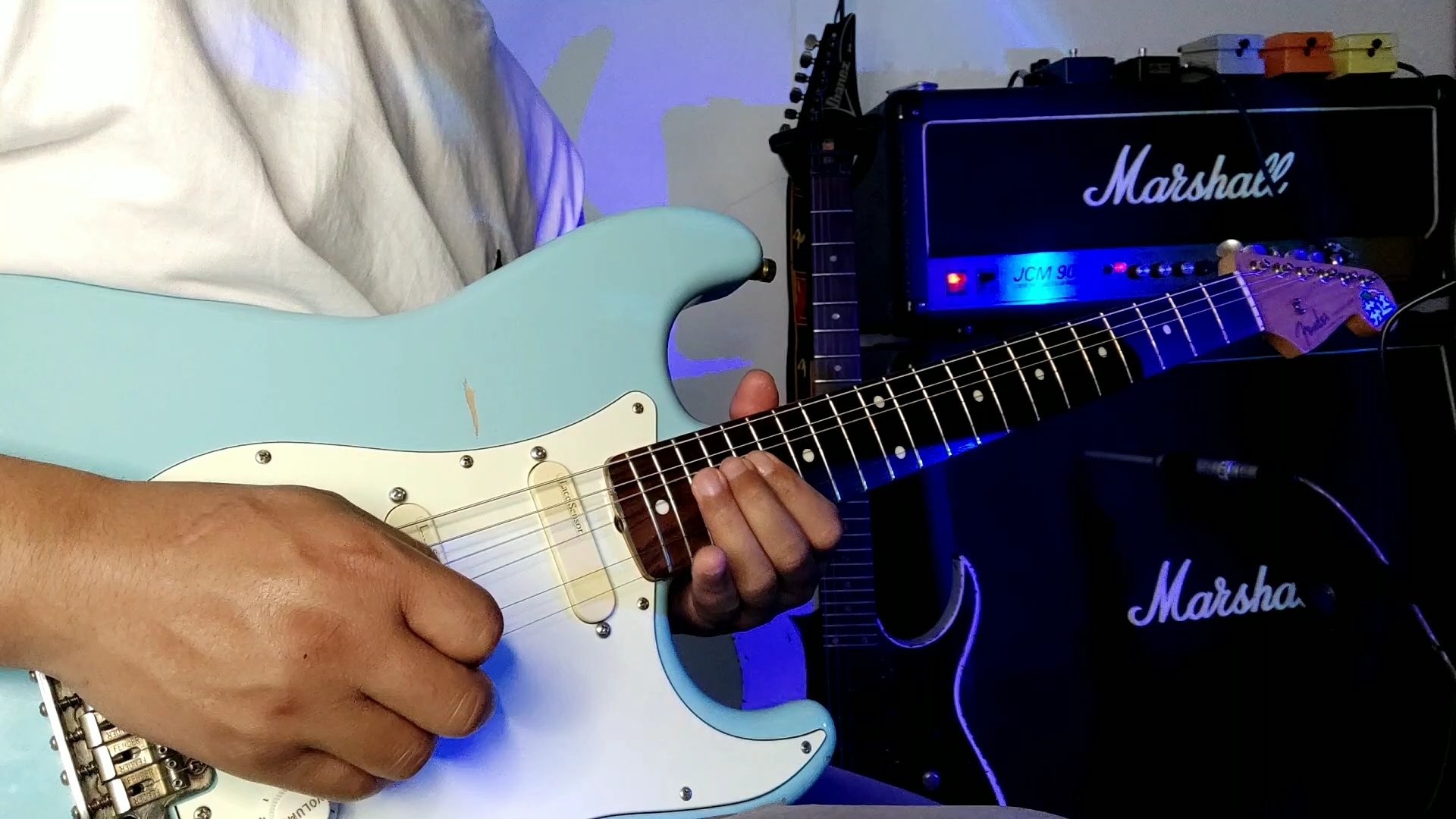 6月了，cover beyond 91经典现场两首solo_哔哩哔哩_bilibili