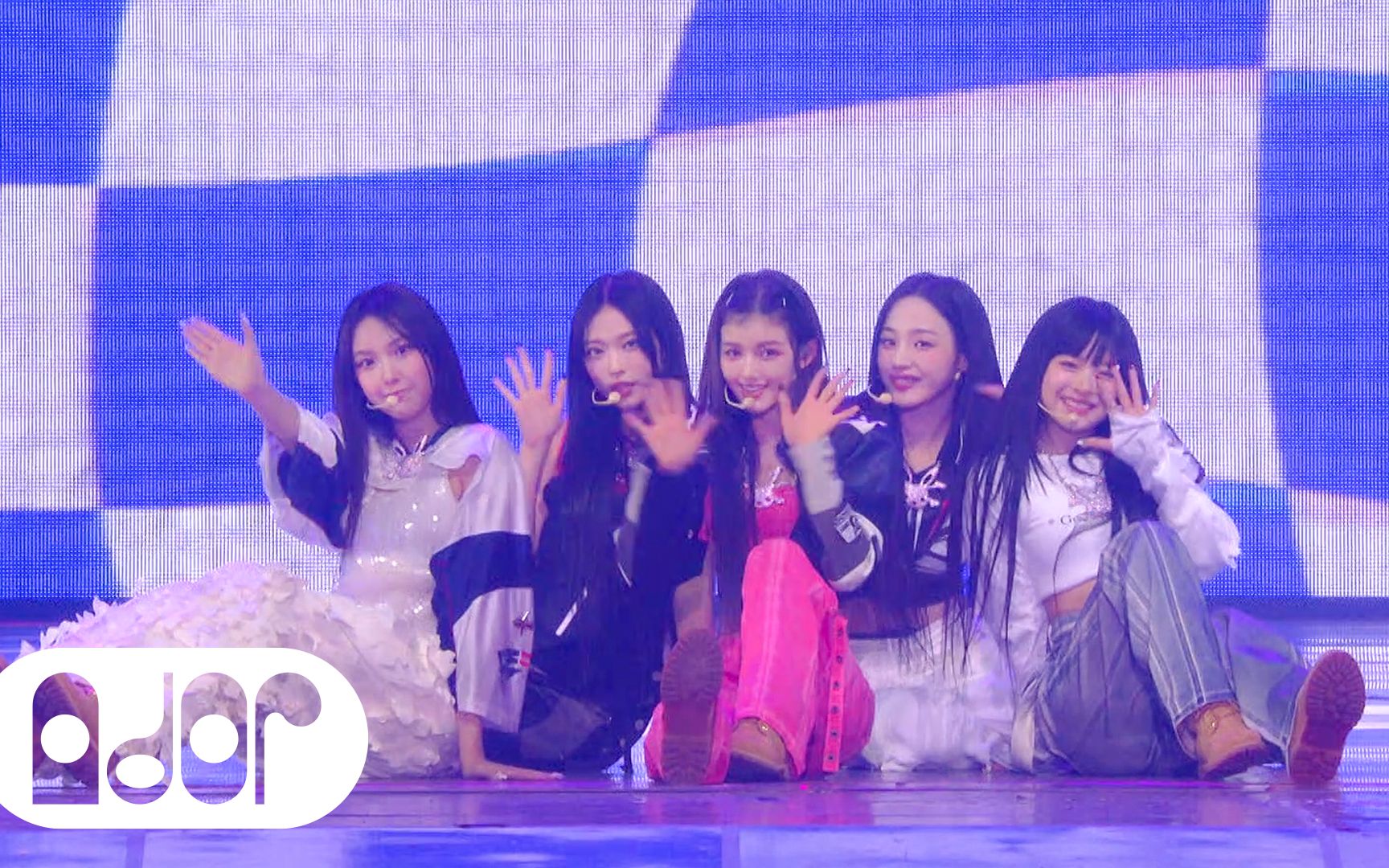 NewJeans 'INTRO+OMG' Stage Cam @ 2023 Weverse Con Festival-NewJeans-NewJeans-哔哩哔哩视频