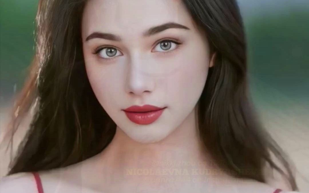 Yeli Kovalenko的变装秀