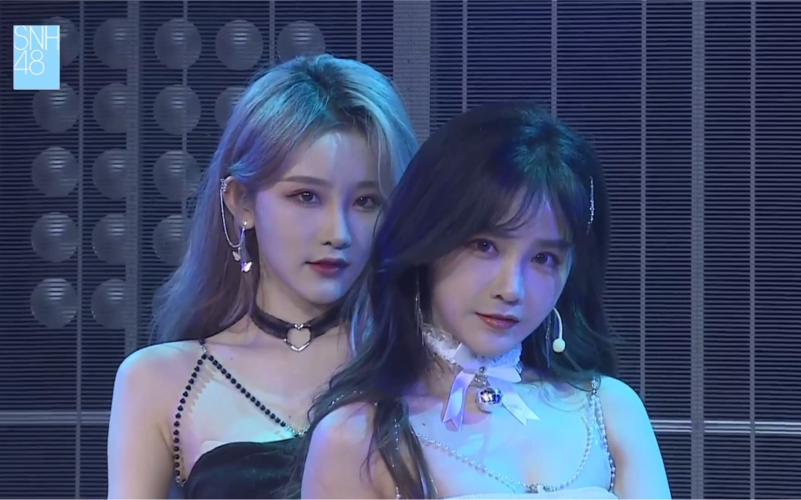 【周诗雨x苏杉杉】美颜暴击！这是什么性感纯欲风姐姐《梦》20211224 SNH48 TEAM NII 平安夜特别公演_哔哩哔哩_bilibili