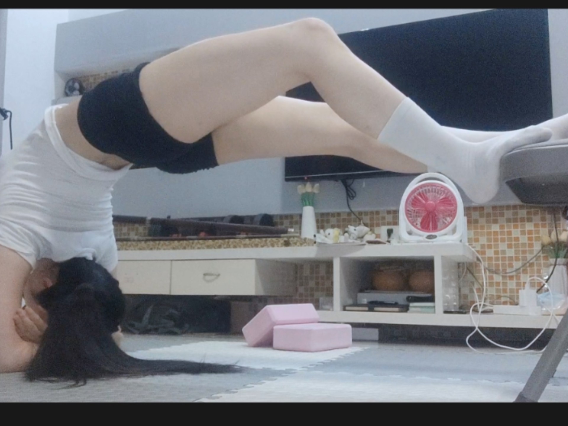 后弯压腰2.0～-猪蹄oo先生-猪蹄oo先生-哔哩哔哩视频