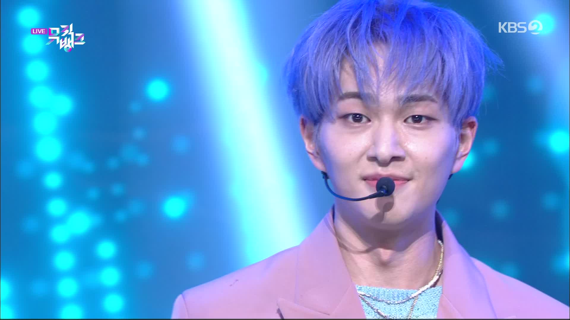 [超清]210305 KBS 音银- SHINee - CØDE+ Don't Call Me_哔哩哔哩_bilibili