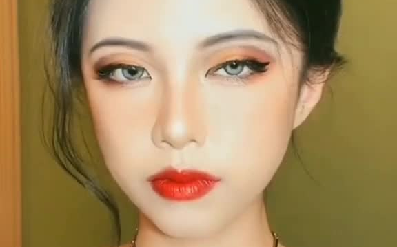 好久没发欧美妆教程啦 今天画一个日落配色的复古欧美妆哔哩哔哩bilibili