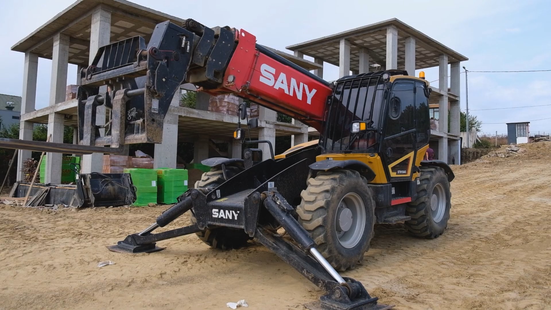 三一 SANY STH1840 伸缩臂叉车-Therma1right-Therma1right-哔哩哔哩视频