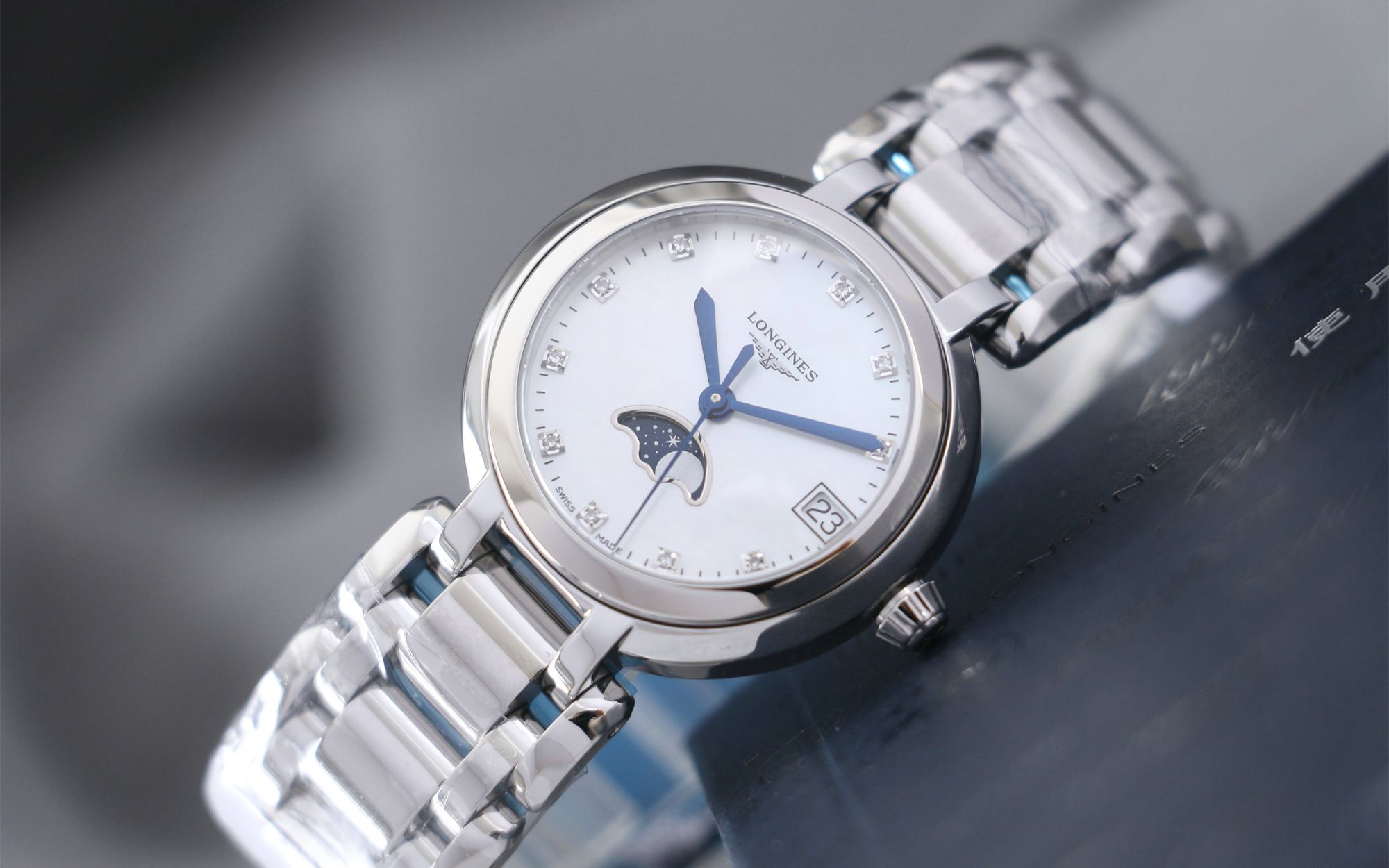 万元左右值得入手的浪琴女表推介 心月月相L8.115.4.87.6开箱评测 东城说表164期_哔哩哔哩_bilibili