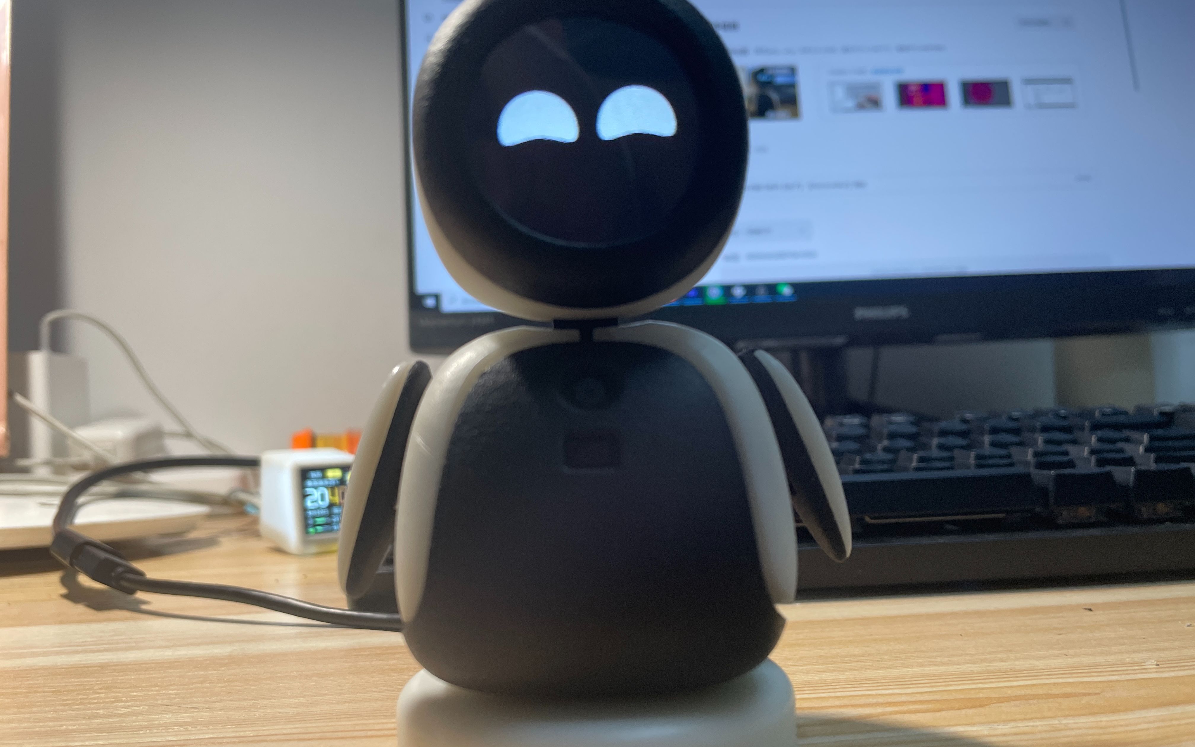 稚晖君【ElectronBot】组装视频_哔哩哔哩_bilibili