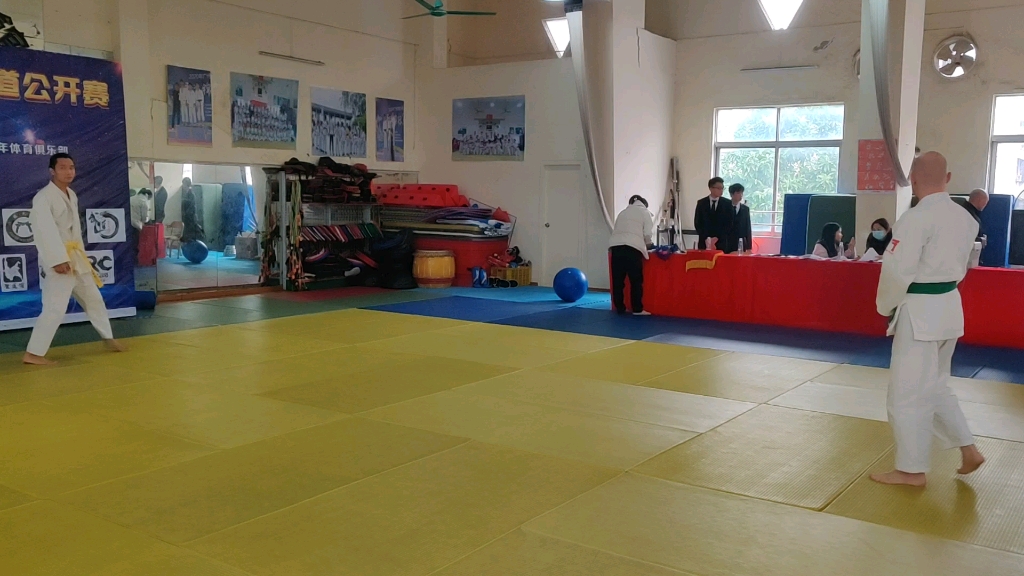 【柔道小白】2021广州市柔道公开赛 第三场（附加赛）66kg黄笑盒对阵73kg级老外_哔哩哔哩_bilibili