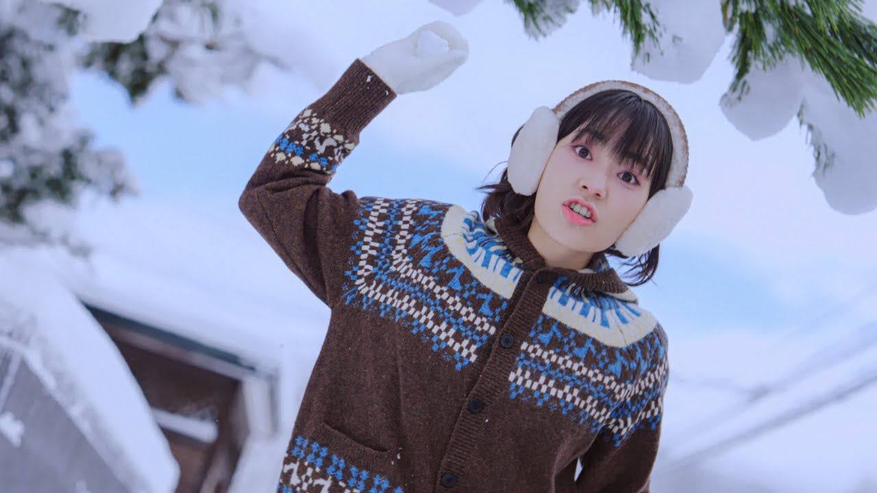 【CC中字】QWER 241215 独自被丢到日本的Siyoming | KNITTED合作 Behind-芝士奶盖迅捷蟹-芝士奶盖迅捷蟹-哔哩哔哩视频