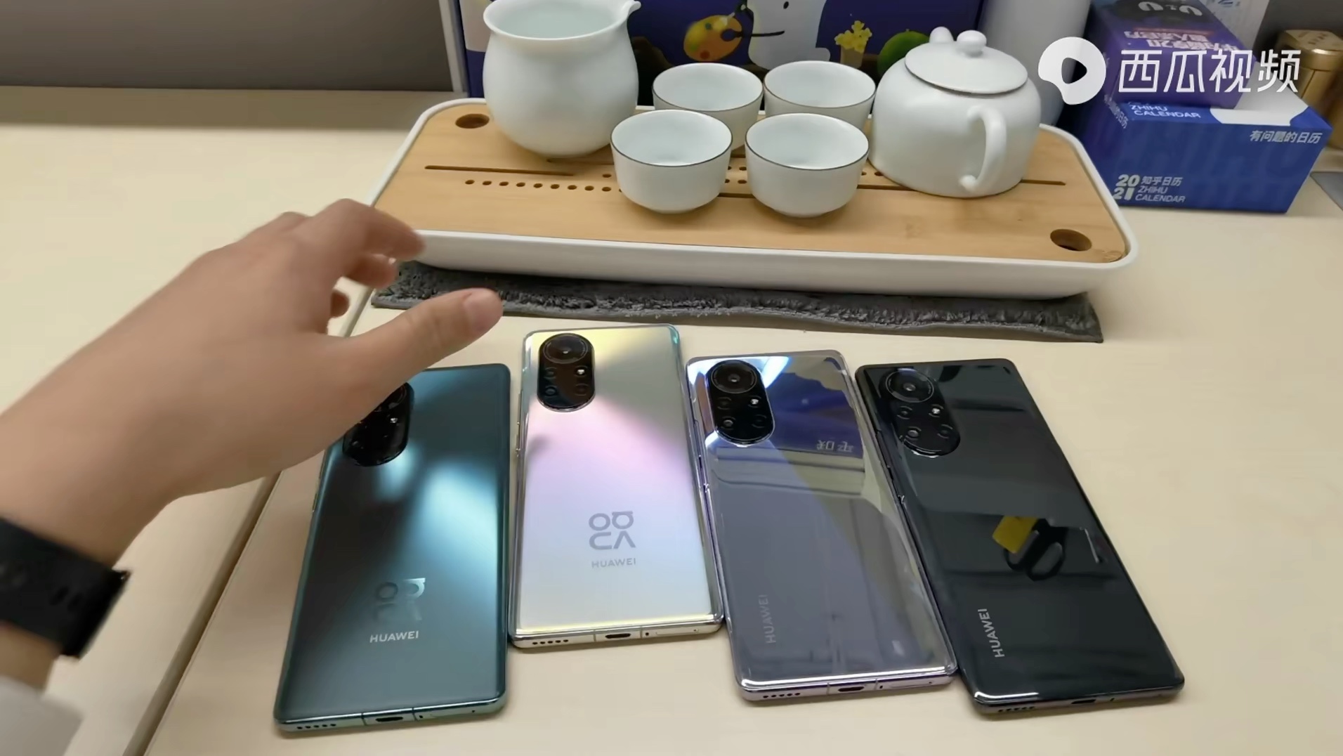 华为nove8 Pro抢先上手，四种配色你喜欢哪一种_哔哩哔哩_bilibili