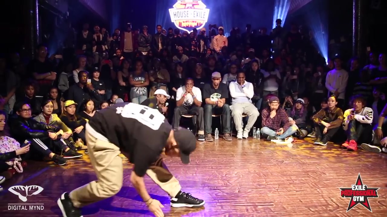世界（SEKAI）与KRUMP之王Tight Eyez斗舞 EXILE纽约舞蹈部_哔哩哔哩 (゜-゜)つロ 干杯~-bilibili