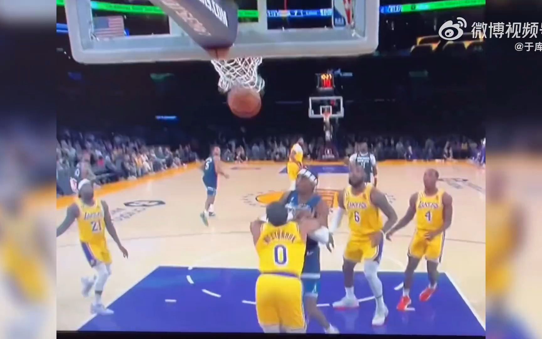 【NBA】威少和麦克丹尼尔斯在冲突边缘疯狂试探！詹姆斯：喵喵喵？_哔哩哔哩_bilibili