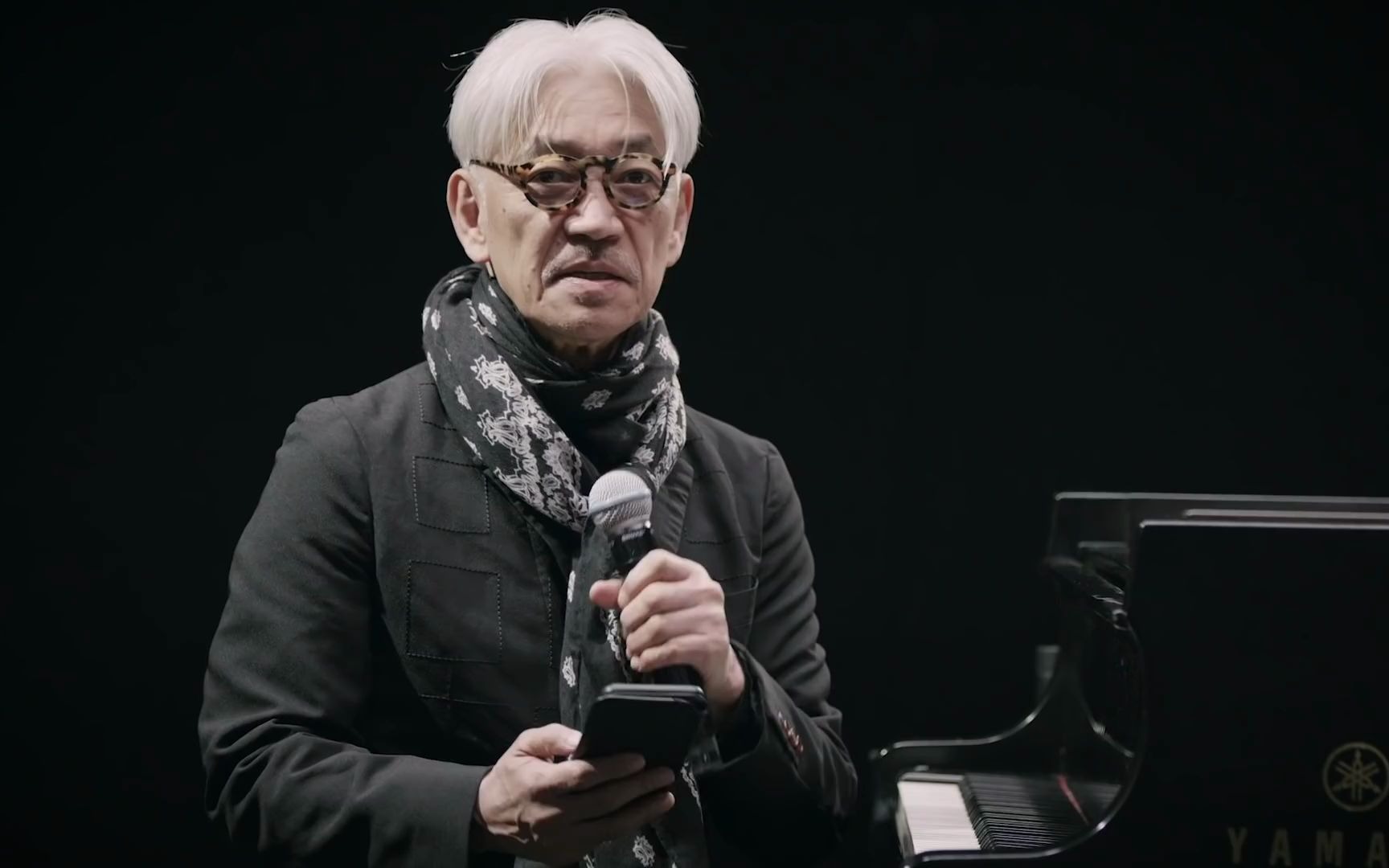 Ryuichi Sakamoto: Playing the Piano for the Isolated_哔哩哔哩 (゜-゜)つロ 干杯~-bilibili