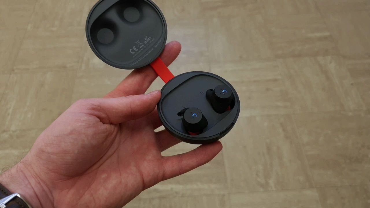 HAKII FIT 真无线耳机海外真机达人测评-HAKII哈氪-HAKII哈氪-哔哩哔哩视频