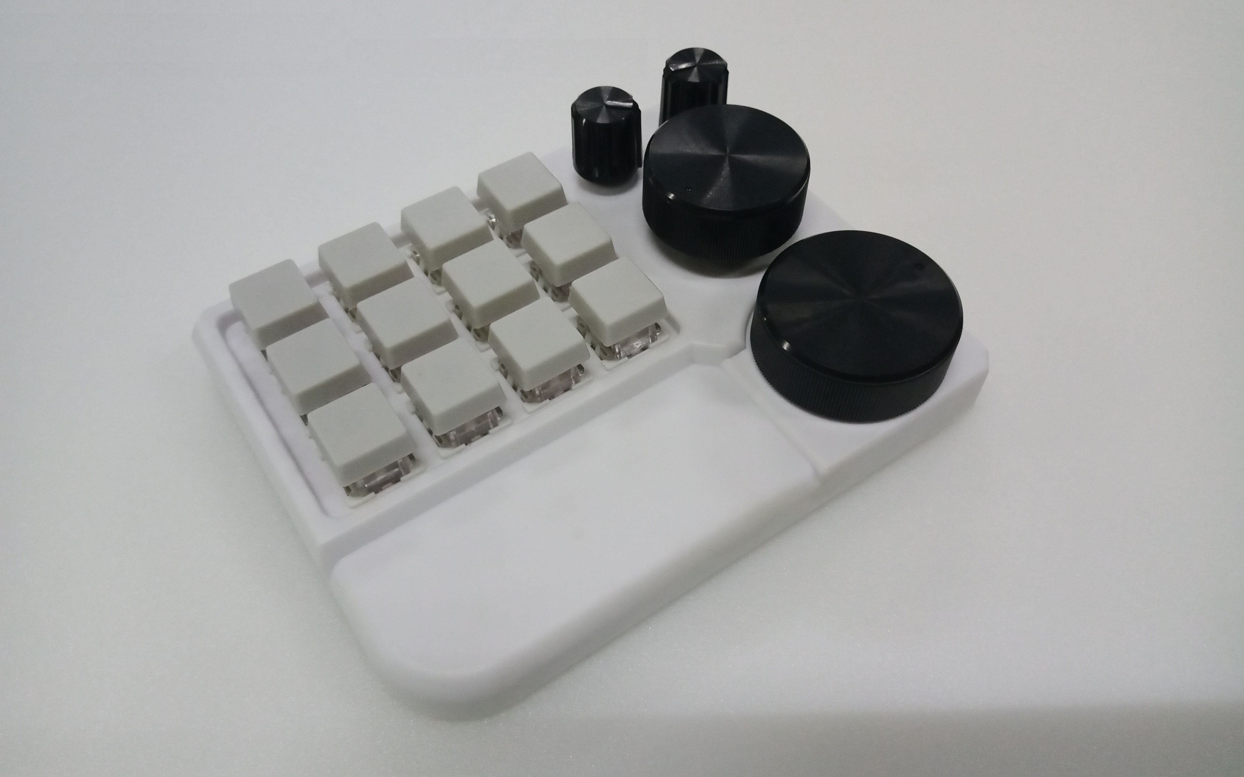 【教程】CXT12E4旋钮小键盘重大更新 支持Surface Dial 模拟 宏延迟 等众多功能 （含刷机教程）