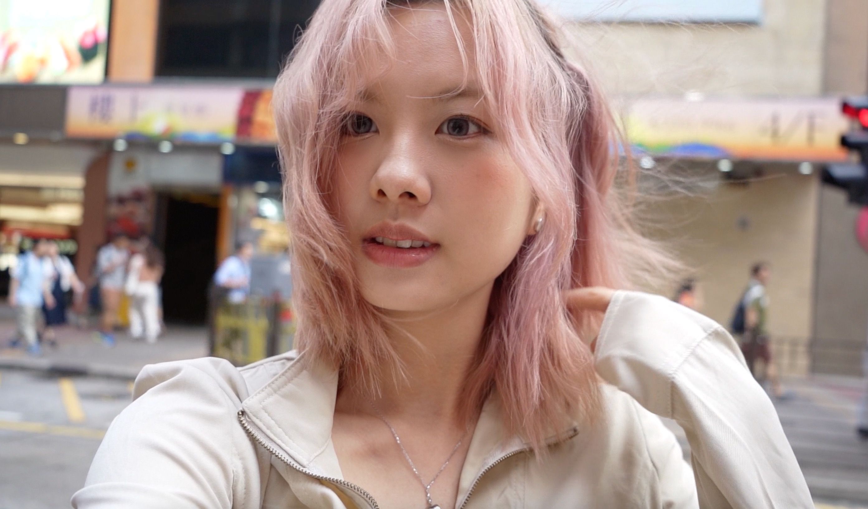 香港审美降级了？本地人带你看真正的当下流行审美！！-校裤ku-校裤ku-哔哩哔哩视频