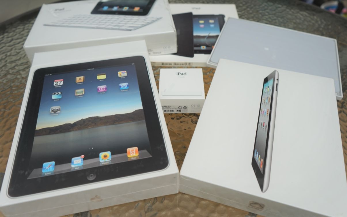 在2019年开箱全新 iPad 1（iOS 3.2.2）和 iPad 2 （iOS 5.0.1）_哔哩哔哩_bilibili