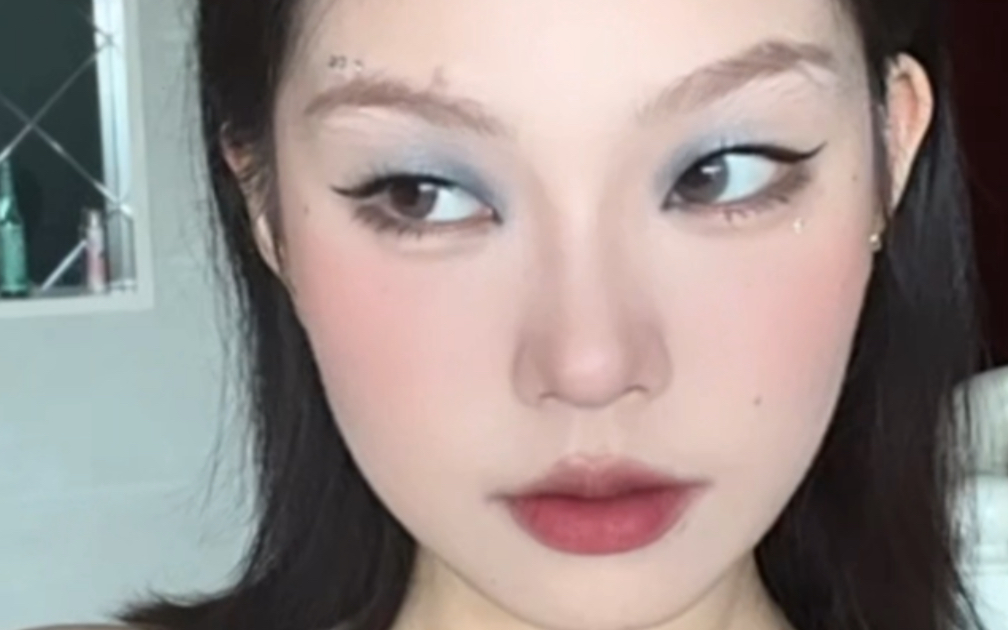 单眼皮都来画cocona的妆容!可以为音乐节准备起来噜! Kerudd Kerudd 哔哩哔哩视频