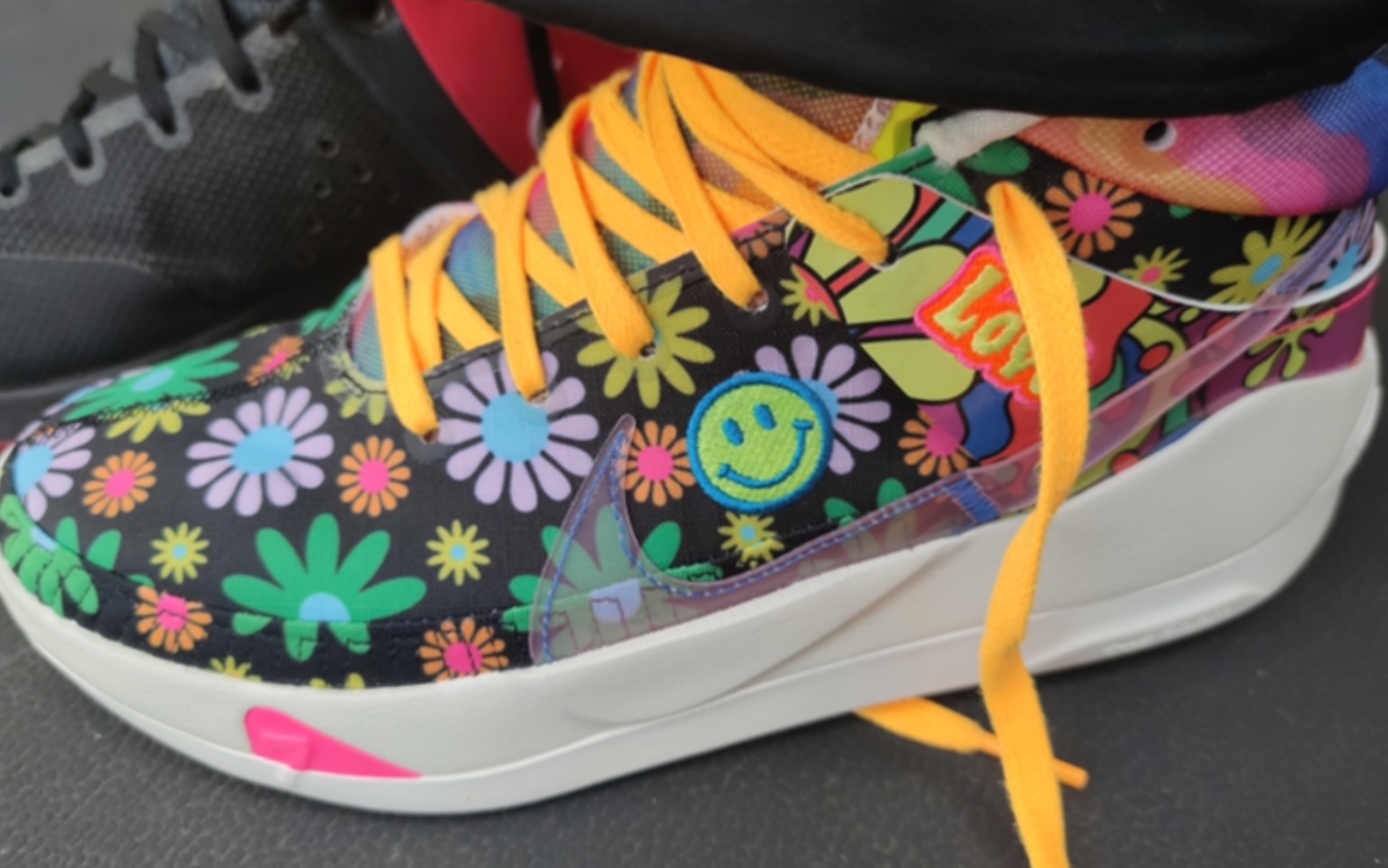 KD13“村上隆”配色开箱和评测？ 还是分享和娱乐吧！-Aj_Fikry-Aj_Fikry-哔哩哔哩视频