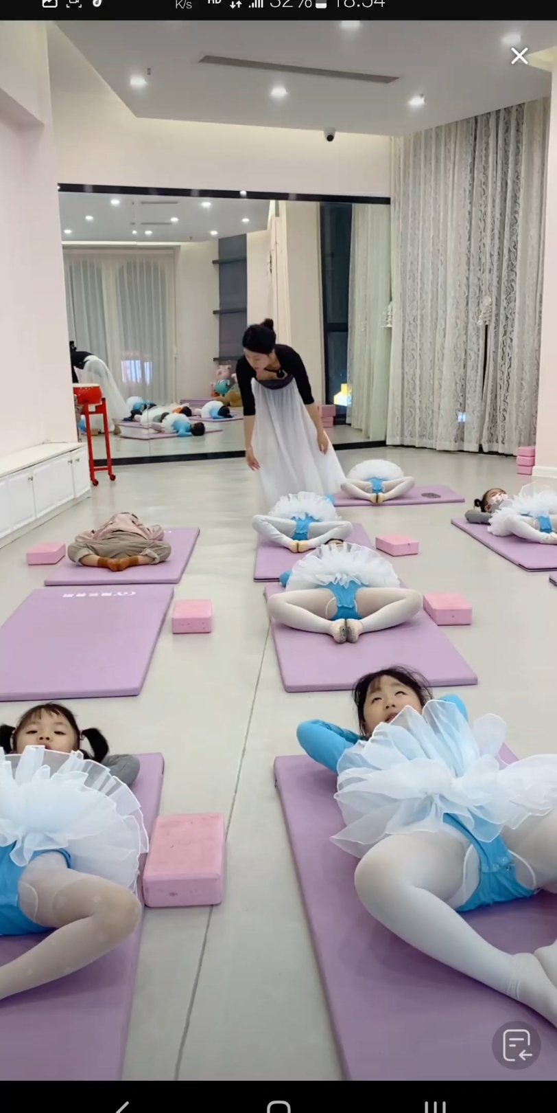你是不是嫌我傻了吧唧的【诗歌剧cos】 无尽之污 默认收藏夹 哔哩哔哩视频