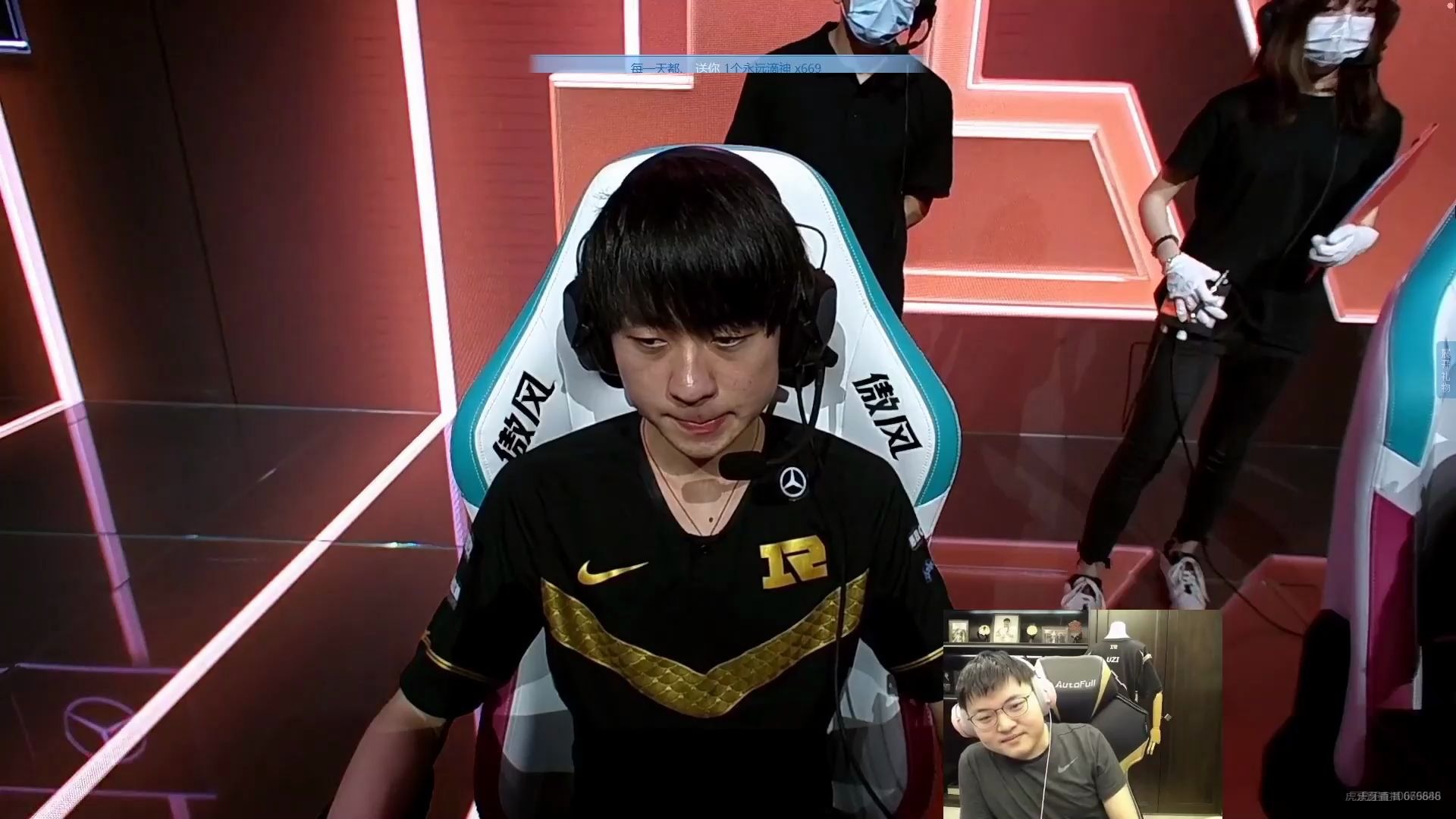 Uzi姿态连麦解说夏季赛 RNG vs OMG 第一局_哔哩哔哩_bilibili