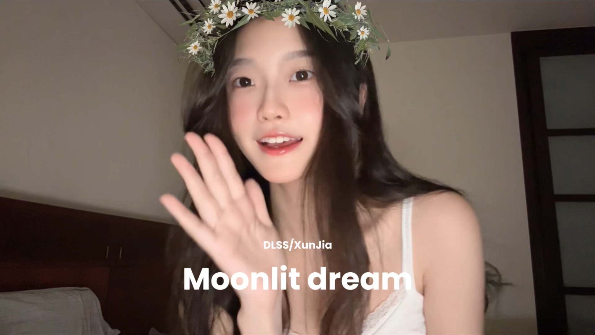 今天自己唱bgm 跳个手势舞🌙 《moonlit dream》-CAPDUN1-芊芊龍龍-哔哩哔哩视频