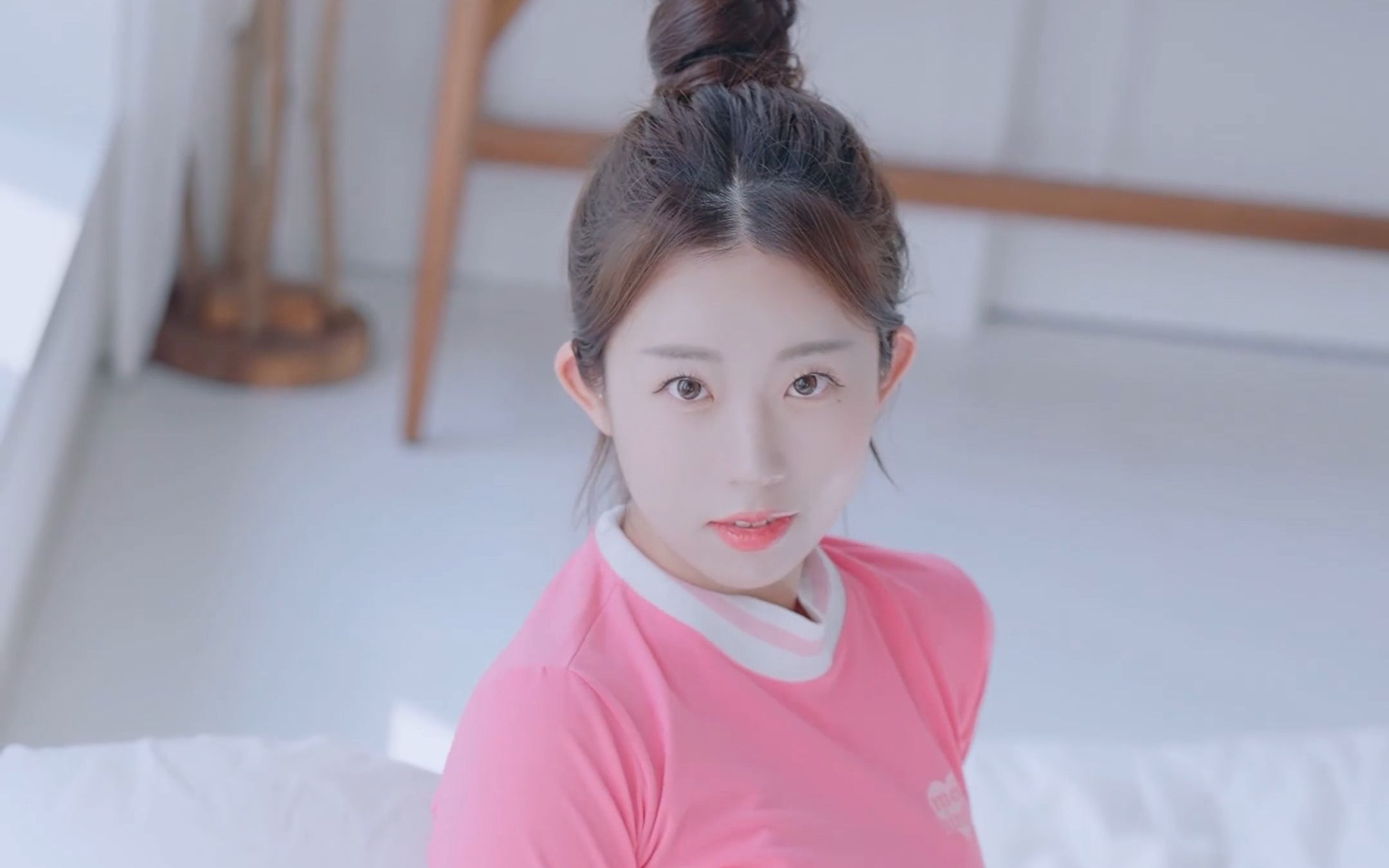 Seoyoon小姐姐的甜妹丸子头可爱穿搭-甜甜不辣La-甜甜不辣La-哔哩哔哩视频